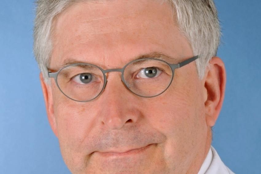 Prof. Dr. Richard Viebahn als Ärztlicher Direktor im Amt bestätigt ... Prof. Dr. Richard Viebahn als Ärztlicher Direktor im Amt bestätigt ...
